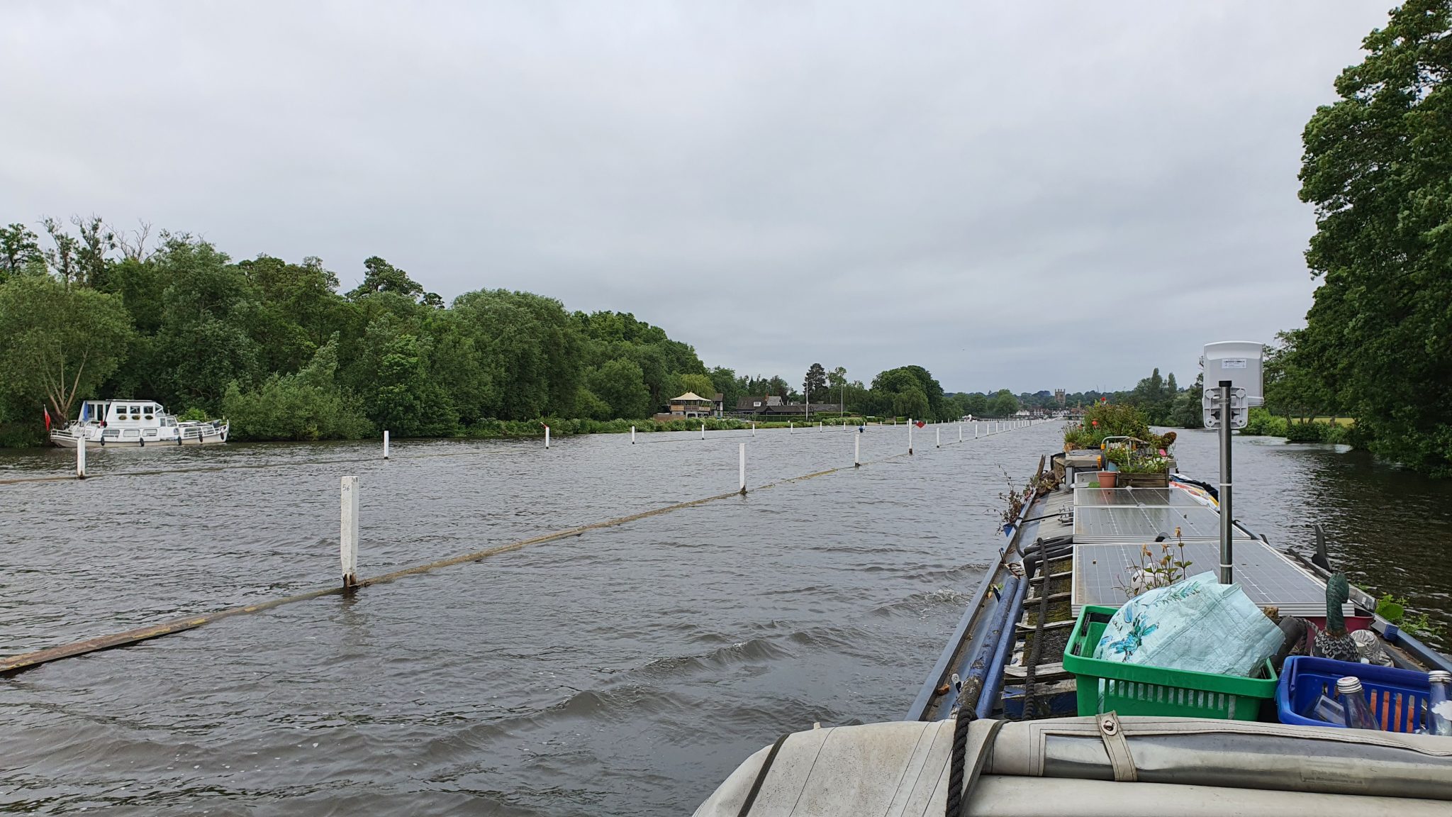Temple Lock to Mill Meadows Moorings, Henley-upon-Thames - A Family ...